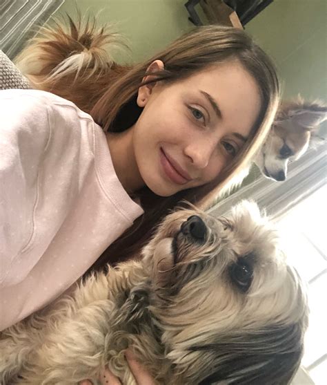 Elise Laurenne Scrolller