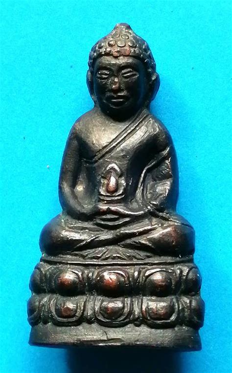 กริ่งหลังค่อมรุ่นแรก หลวงพ่อวิริยังค์ วัดธรรมมงคล ปี2510 Ennxo