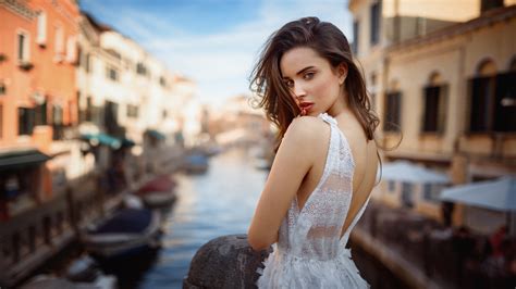 Woman Blue Eyes Model Depth Of Field Girl Brunette Wallpaper