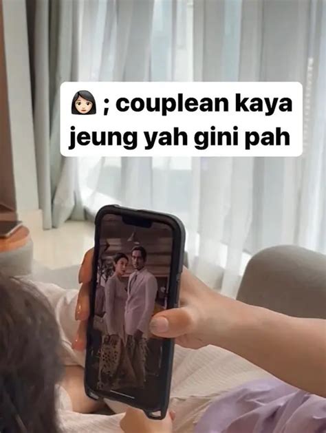 Pemenang Tren Cosplay Jeng Yah Gadis Kretek Potret Lucu Hesti Purwadinata Kembaran Kebaya Dan