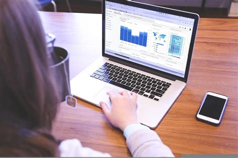 Tout Savoir Sur Le Métier De Lanalyste Marketing Et Son Salaire