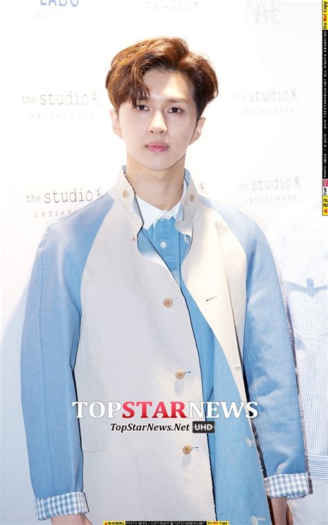 [hd포토] 빅스 Vixx 켄 ‘그 재킷 탐나는 걸 2015 F W 서울패션위크 최규석 기자 톱스타뉴스