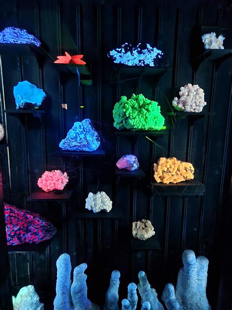 A Juicy Red Ruby Grown By John Chatham Using The Flux Method The Stone Is 71 5 Carats And Is 25mm