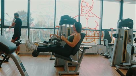 19 СГИБАНИЕ НОГ В ТРЕНАЖЕРЕ СИДЯ Youtube