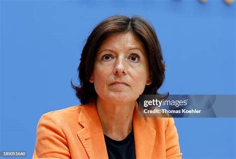 Malu Dreyer Spd Minister President Of The State Of News Photo