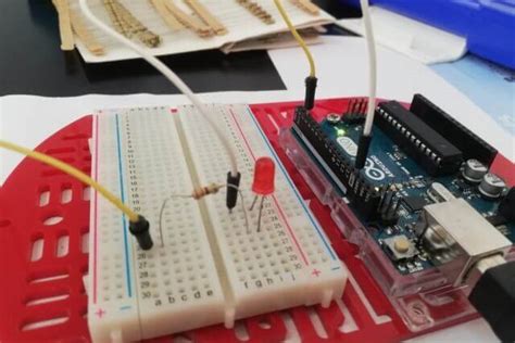 TUTORIAL ACCENDERE E SPEGNERE UN LED TRAMITE PULSANTE CON ARDUINO
