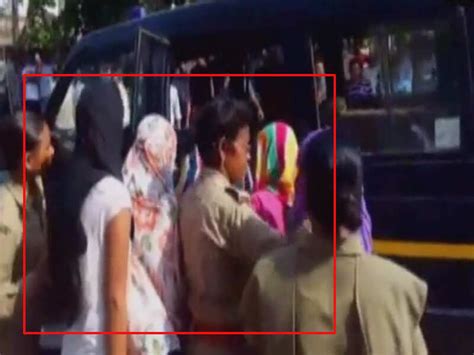 Agra Police Bust Sex Racket 18 Couples Arrested News Times Of India Videos