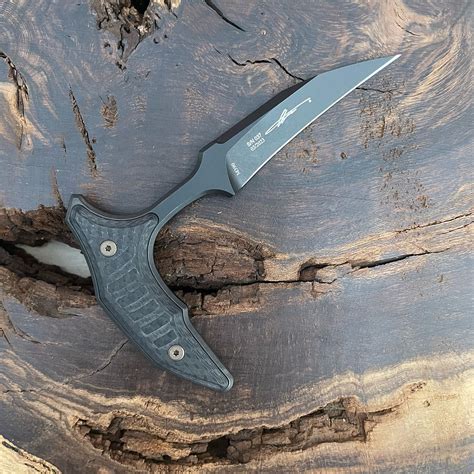 Microtech Bastinelli Bee Fixed Blade S E Wharncliffe Double Carbon Fiber Handle Dlc Full