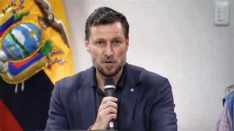 Arnaud Peral El Mediador Del Amor