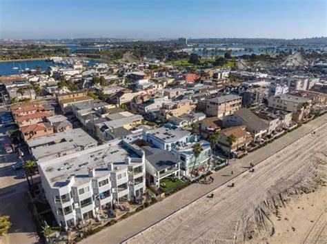 3281 Ocean Front Walk San Diego Ca 92109 54 Photos Movoto