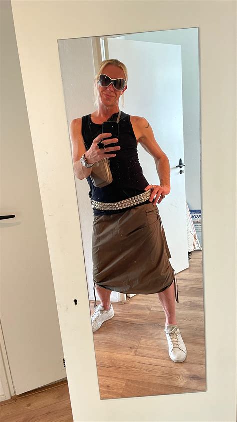 Summer Is Coming 😀☀️ R Androgyny