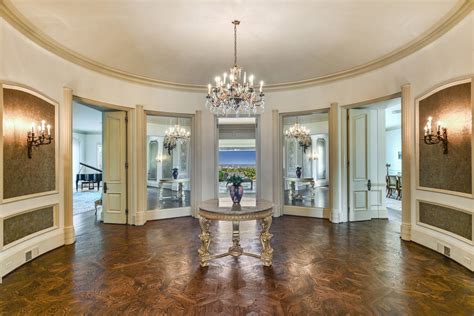 Zsa Zsa Gabors Onetime Home In Bel Air Fetches 208 Million Los Angeles Times
