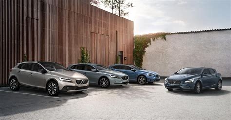 Add Urban Smarts To Your Skill Set With Park Pilot Assist On The V40 And Automatically Park In