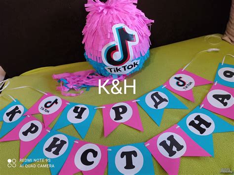 Пинята Тик Ток Tik Tok Детски партита Клоуни Димитровград Цената е с включен пълнеж