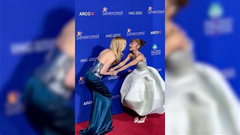 Nicole Kidman Ariana Grande El Emocionante Encuentro De Nicole Kidman