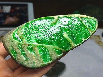 不可不看的图解翡翠原石鉴别知识 看完不会被坑 翡翠源头 翡翠批发 中国翡翠网首选翡翠商城