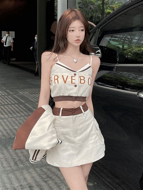 하프닌 세트구성 페이봄 야구자켓 브라운 배색 레터링 민소매 크롭 탑 긴팔 자켓 하이웨스트 A라인 미니 스커트 트레이닝 운동복 유니크 쓰리피스 3피스 위시버킷