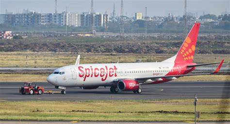 Spicejet Boeing Flight From Dubai To Cochin Suffers Tyre Burst Makes