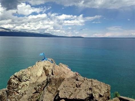 Хөвсгөл нууран дахь Хүслийн хад