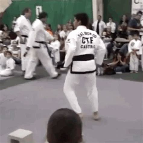Taekwondo Tornado Kick