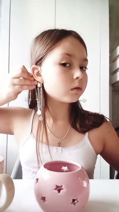 туториал как одеть уши Youtube