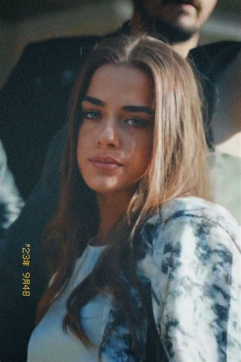 Pin By Sahil Shaikh On Turkey Actress Quick Actresses Turkey