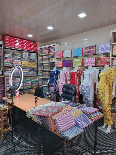 ဝင့်ထည်ဝါ ဝင့်ထည်ဝါ ကွန်ပျူတာပန်းထိုး