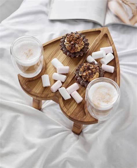 Винний столик дубовий у формі Серця №8 2 Молочний дуб фото відгуки характеристики в інтернет