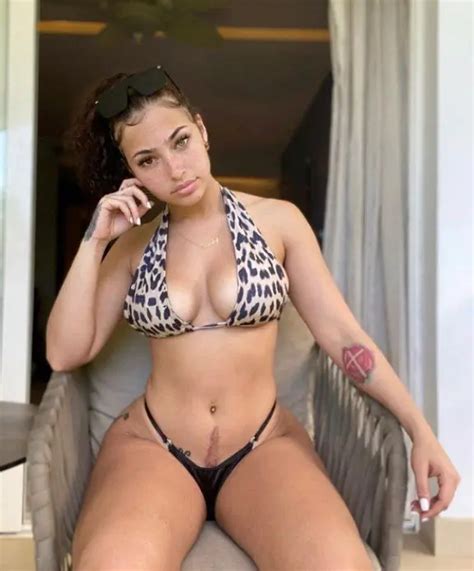 Her Full Folder With Sextapes In Comment👇👇 Scrolller