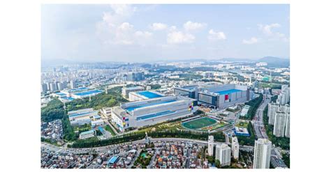Samsung Announces Industrys First Euv Dram With Shipment Of First Million Modules Business Wire
