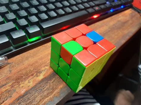 R Rubiks Cubes