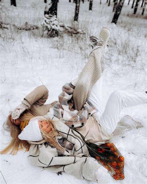 осессия лес снег зима фотосессия подружек декабрь Фотосессия Зимняя фотография Зимняя