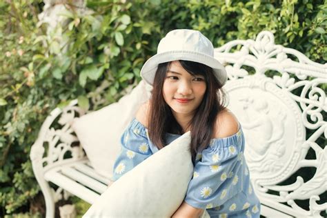 귀여운 여자 사진 무료 고품질 사진 다운로드 Freepik