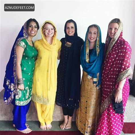 Paula Burrows Feet Aznudefeet