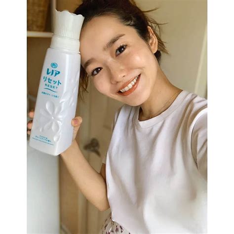 猪鼻ちひろさんのインスタグラム写真 猪鼻ちひろinstagram「🌼🍃 久々にお家でthe自撮り😂🙏🏻﻿ おうち時間が多く、好きな香り