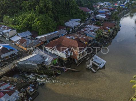 Himbauan Wilayah Rawan Banjir Di Halmahera Barat Antara Foto