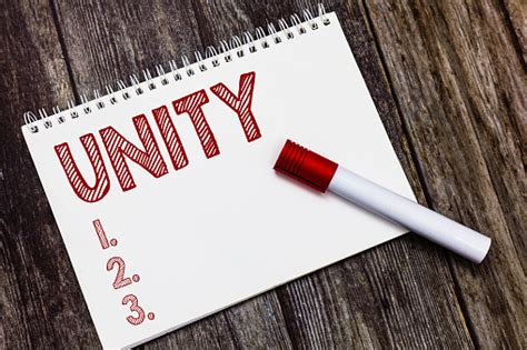 화합을 보여주는 글을 참고 유나이티드 또는 한 사람이 되 고 전체로의 상태를 보여주는 비즈니스 사진 공동체에 대한 스톡 사진 및 기타 이미지 Istock