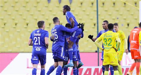 Résultats Ligue 1 Le Fc Nantes Se Noie Lasse Prend Un Point Ben
