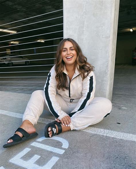 Ayesha Perry Iqbal Picture