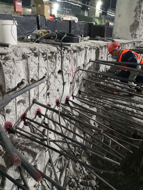 成都注射式植筋胶施工现场 成功案例 成都中路特种材料有限公司