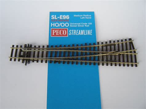 Peco Streamline Code 100 Insulfrog Medium Radius Left Hand Sl 96
