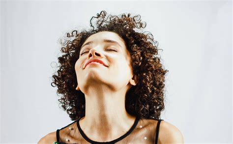 Curl Training 101 The Key To Clumping Curly Girl Method Curls Curl Routine