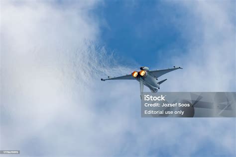 왕립 공군 유로 파이터 타이푼 전투기 비행기 비행 항공 및 군용 항공기 날기에 대한 스톡 사진 및 기타 이미지 날기 0명 Nato Istock