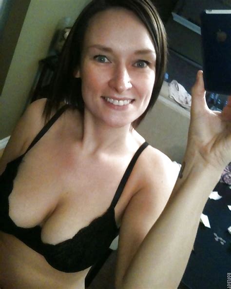 Selfie Amateur Milfs And Mature Vol 23 Porn Pictures Xxx Photos