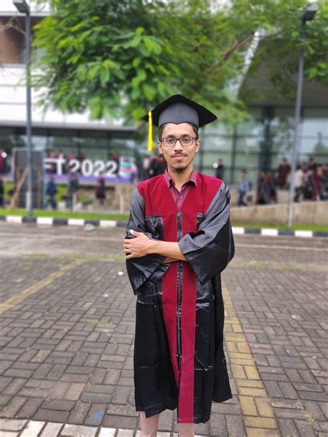 Rabby Khan On Linkedin Convocation🖤