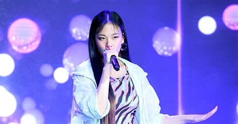 [md포토] 비비 몽환적인 무대