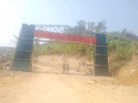 ပလက်ဝမြို့နယ်တွင် ရက္ခိုင့်တပ်တော် Aa က ဂိတ်အများအပြားထားရှိ၍ ဒေသခံများ၏ မှတ်ပုံတင်များကို တင်းက