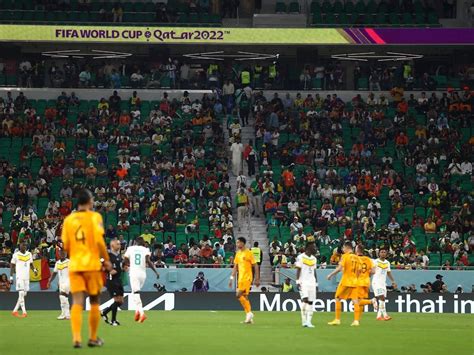 اتفاق عجیب در جام‌جهانی ظرفیت یک ورزشگاه از تعداد تماشاگران کمتر شد ایراسین