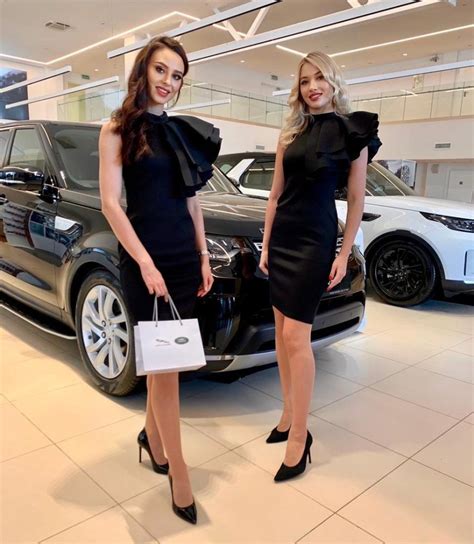 Промо-модели на выставки и мероприятия | PEOPLE COLLECTION