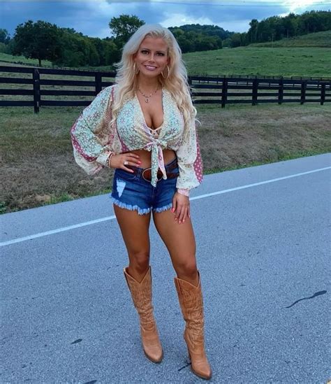 Pin On Cougars In 2024 Western Outfits Women Country Girls Outfits